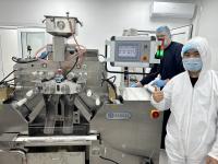 China JL150III Servo Softgel Encapsulation Machine Designed for Daily Softgel Production with Stable Gelatin Flow and Consistent Filling for sale