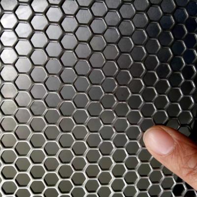 China Hexagonal Hole Aluminum Perforated Mesh Sheet 1mm Thickness for sale