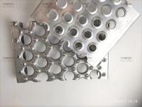 China Round Hole Galvanized 450mm Width Grip Strut Safety Grating Anticorrosion for sale