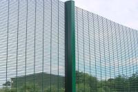 China 4.0mm Green Hot Dip Galvanized Welded Wire Mesh Fence for sale