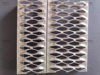 China Anti Skiding Perforated Metal Plate Walkway Grip Strut Safety Grating 2.0-4.0mm for sale