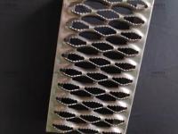 China 2-5m Diamond Walkway Channel Grip Span Safety Grating  Anti Skid for sale