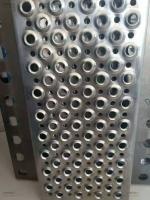 China Floor Metal Walkway Panels Grip Safety Strut Grating Antiskid 2-5m Length for sale