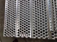 China Roof Top Anti Skid Catwalk Grip Strut Safety Grating 2.0-4.0mm Thickness for sale