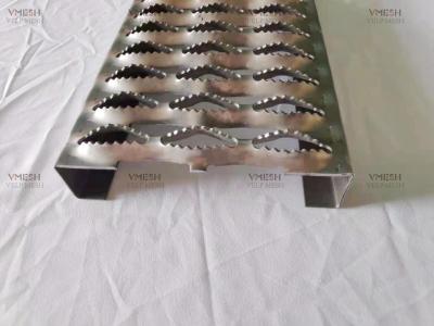 China 3mm Aluminum Anti-Skid Stair Treads for Work Platforms for sale