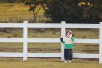China Weather-Resistant PVC Horse Farm Fence 3 Rails 4 Rails for sale