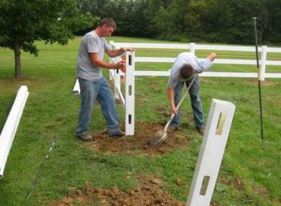 China Vinyl Fence Heavy Duty  White Color 3 Rail 4 Rail Horse PVC Farm Fence for sale