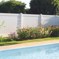 China White Vinyl Fence For Backyard And Garden Privacy Needs for sale