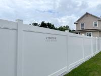 China Easy Installation White Outdoor Vinyl Fence Beautiful Long Lasting for sale