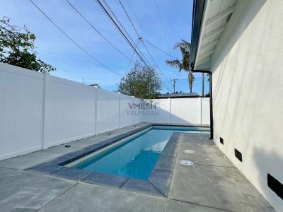 China Heavy Duty 6*8 Feet Pvc Privacy Fence White Color for sale