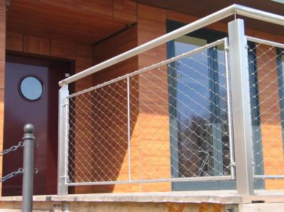 China Lightweight Anti-Rust Security Fence Stainless Steel Wire Rope Mesh with Diamond Hole Shape for sale