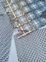 China Decorative Stainless Steel Metal Coil Mesh Curtain for Ceiling Feature Beauty Salon Interior Partition for sale
