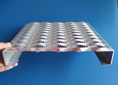 China Safety Gratings 2.0mm 2.5mm Diamond Hole Aluminum Grip Strut Walkway for sale