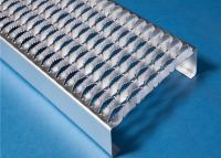 China Safety Gratings 2.0mm 2.5mm Diamond Hole Aluminum Grip Strut Walkway for sale
