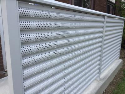 China Decortaion 1.5mm 2mm Stainless Steel Perforated Metal Mesh For Room Dividers for sale