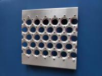 China Outdoor Non Slip Safety Grip Strut Grating Stair Tread for sale