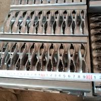 China Galvanized Steel Anti-Slip Safety Grating Diamond Hole Walkway Plank for sale