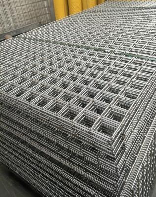 China Galvanized Welded Wire Mesh Panels 2mm Wire 25x25mm Hole for sale