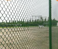 China 15m 30m 50m Roll Galvanized Chain Link Fence Cyclone Wire Diamond Mesh Farm for sale
