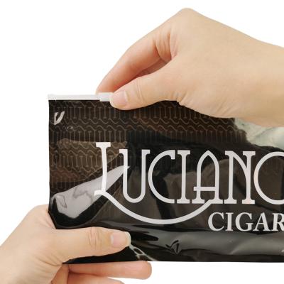 China Portable cigar humidor bags with moisturizing system and transparent window for easy display and long lasting freshness of cigars for sale