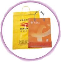 China Promotional Classic Hard Plastic Wine Bags With Reinforced Paper Card for sale