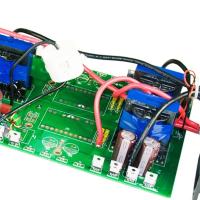 China Off Grid 12v 2000w Vehicle Power Inverters Micro Control High Wattage Power Inverter for sale