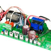 China Off Grid 12v 2000w Vehicle Power Inverters Micro Control High Wattage Power Inverter for sale