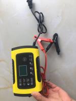 China 5A 6A Motorcycle Car 12 Volt Lead Acid Battery Charger Pulse Repair for sale