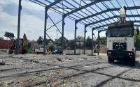 China PEB Steel Structure Workshop with 120 km/h Wind Resistance, 50 Years Lifespan, and 30 Meters Clear Span Portal Frame for sale
