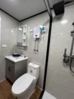 China 40ft Premium Expandable Container House: 73.4m² Modern Modular Home for sale