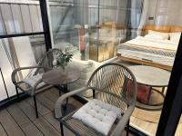 China 28 Sqm Luxury Space Capsule House with Seismic Resistance Zone 9 and Wind Load 200 km/h for sale