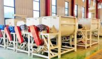 China Horizontal Anti-Corrosion Livestock Feed Mixer Low Maintenance Farm Feed Blending Machine With Safe Rounded Edge for sale