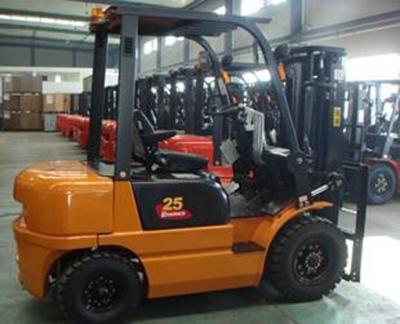 China CPCD20 2 Ton 20km/H Four Wheel Drive Forklift with diesel engine for sale