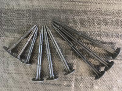 China Horticultural Planter Garden Metal Pegs , 10cm 20cm Weed Mat Pegs for sale