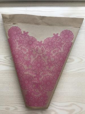 China Horticultural Packaging Paper Flower Sleeves Clear Printed Eco-Friendly Paper Bags for sale