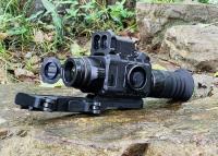 China PIP Zoom 35 50mm Lens Thermal Imaging Scope For Coyote Hunting for sale