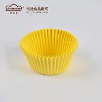 China Greaseproof Baking Cups for Cupcakes Disposable Muffin Cup 220°C Food Grade for sale