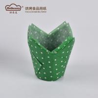 China Tulip Shape Muffin Baking Paper Cups 220°C Oil Proof Parchment Cupcake Liners Disposable Cake Holders for sale