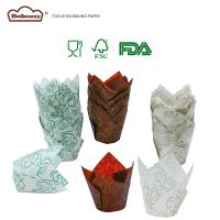 China Tulip Shape Muffin Baking Paper Cups 220°C Greaseproof Disposable Cake Holders for sale