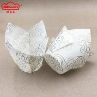 China Tulip Shape Muffin Baking Paper Cups 220°C Greaseproof Disposable Cake Holders for sale