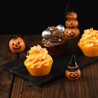 China Food Grade Greaseproof Muffin Liners 220C Non Stick Baking Paper Cups Cupcake Wrappers for Bakery for sale