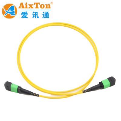 China LC OM3/OM4 8/12/24f G657A1 MPO/MTP Fiber Optic patch cord 1M CE Manufacturing for sale