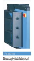 China LED Display Truck Wheel Balancing Machine CE Truck Tire Balancer 100 / 200rpm for sale