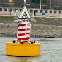 China UV Resistant UHMWPE Marine Buoy for Offshore Navigation 5-50m Depth for sale