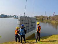 China Heavy Duty PE Pontoon Floating Dock for Marina, Aquaculture, Jet Ski Floating Platform Applications for sale