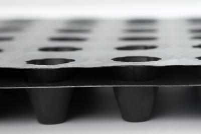 China HDPE Dimpled Drainage Membrane Board 600N Tension 150kpa for Railway Tracks for sale
