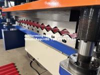 China Chain Transmission Corrugated Sheet Rolling Machine With Omron Encoder And Hydraulic Cutting for sale