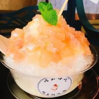 China ROHS Certified Stainless Steel Electric Shaved Ice Machine with 1400g Filling Capacity for sale