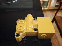 China Pressure Reducing Valve For Cat 345GC 349 352 Excavator, Precise Pressure Control, Wear Resistant Hydraulic Spare Parts for sale