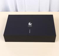 China Sturdy 150gsm Magnetic Folding Gift Boxes 245*220*55mm for sale